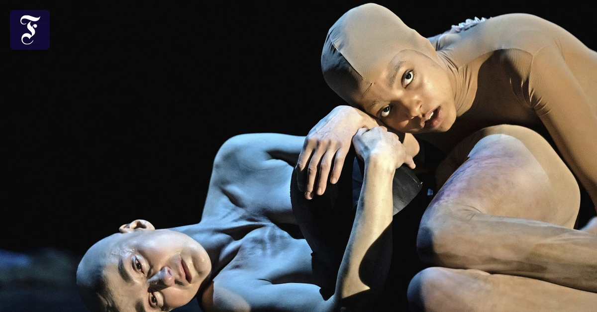 Troerinnen: Regisseurin Adena Jacobs am Burgtheater Wen | FAZ