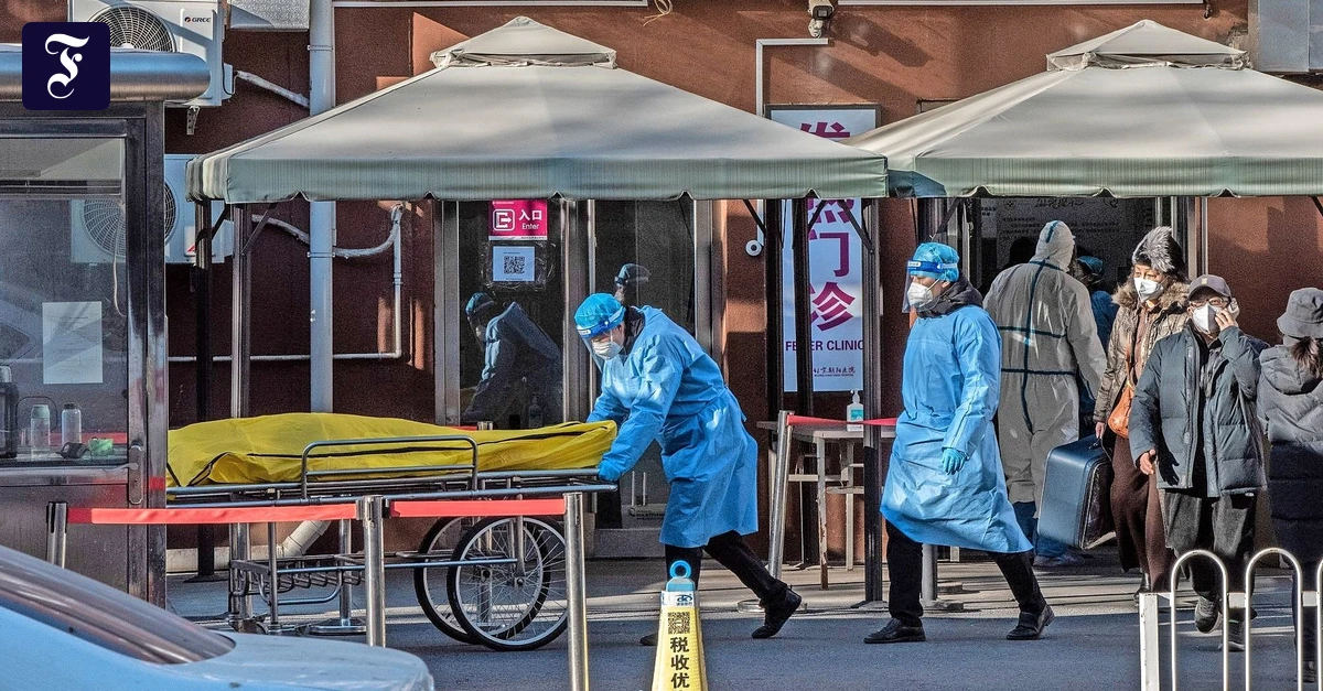 Ende von Null-Covid in China: 12.000 Notrufe an einem Tag | FAZ