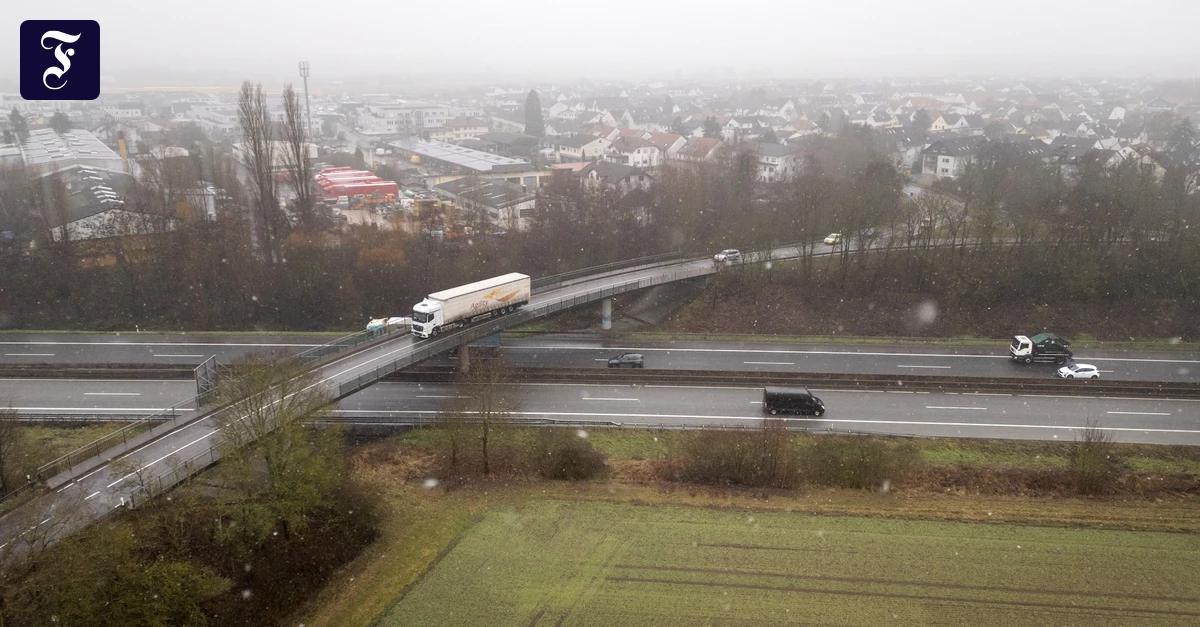 Groß-Gerau: Brücke für Fußgänger zu gefährlich | FAZ