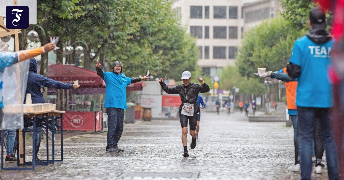 Swim&Run ist der Renner beim Frankfurt City Triathlon | FAZ