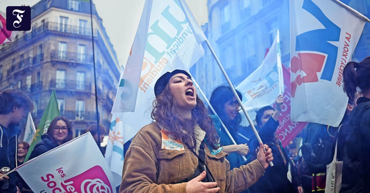 Frankreich protestiert seit Wochen gegen Macrons Rentenreform | FAZ