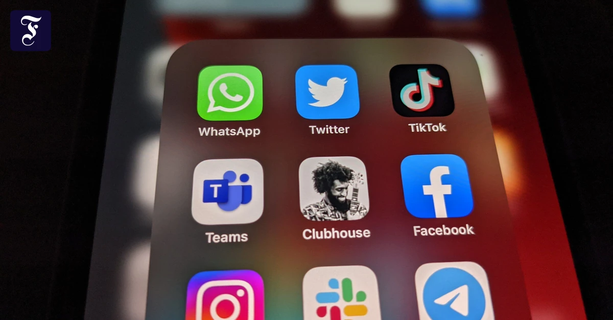 Fake Accounts in Pakistan: Islamisten locken Christen in die Falle | FAZ