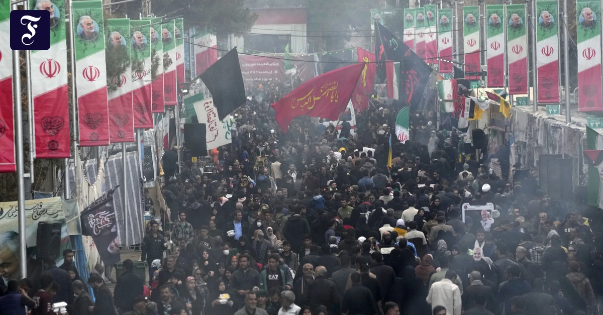 Explosion in Iran: Terrormiliz IS reklamiert Anschlag in Kerman für ...