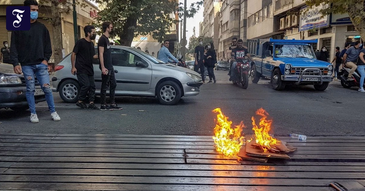 Proteste in Iran: Gewaltbereitschaft nimmt zu | FAZ