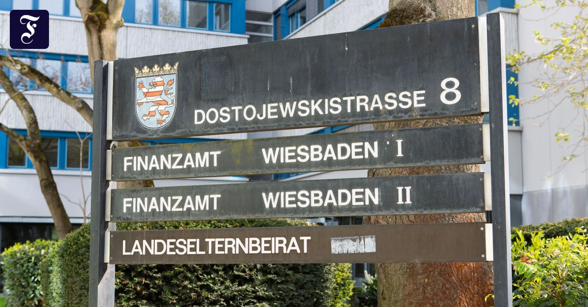 Öffentlicher Dienst in Hessen: Zahl der Beschäftigten in Behörden ...