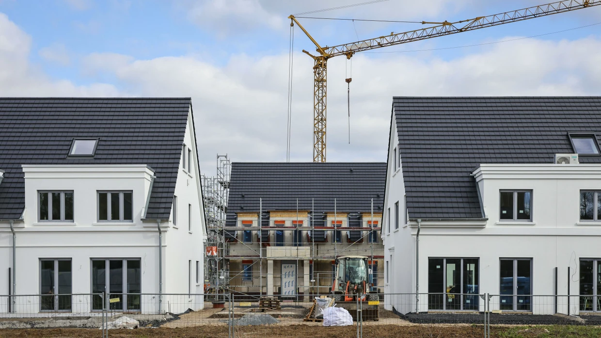 Hauskredit: Lieber tilgen oder in Aktien investieren? | FAZ
