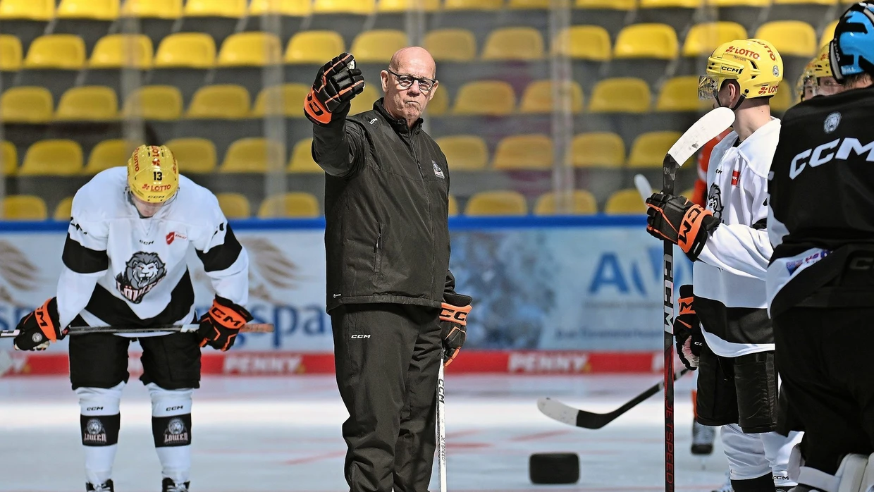 Eishockey: Löwen Frankfurt mit Trainer Tom Rowe vor neuer DEL-Saison | FAZ