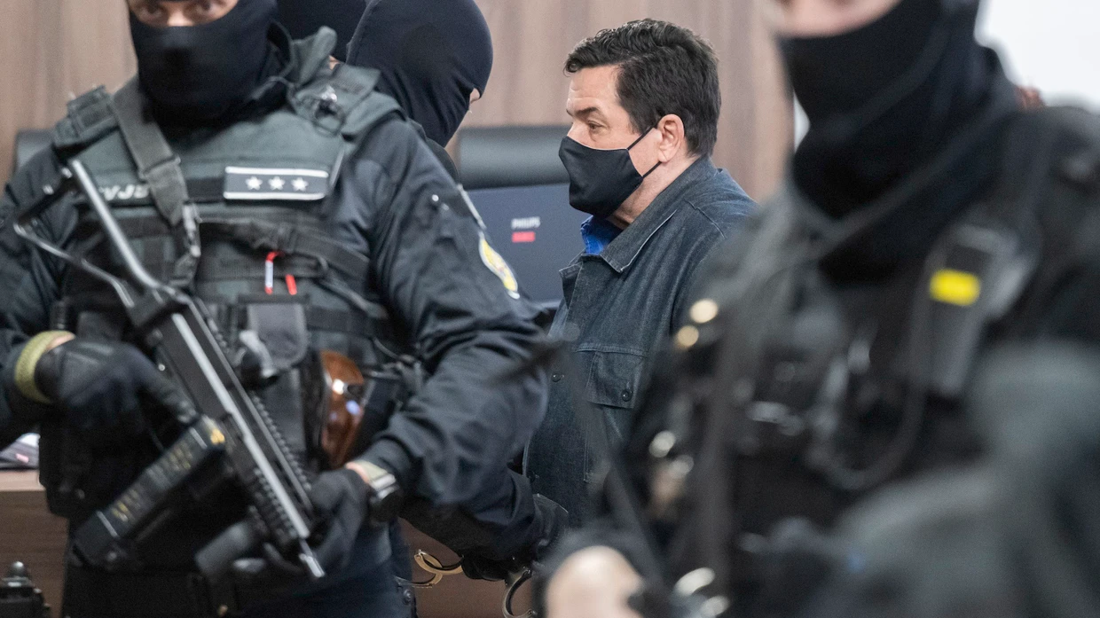 Neuer Prozess: Wer hat den Mord an Ján Kuciak beauftragt? | FAZ