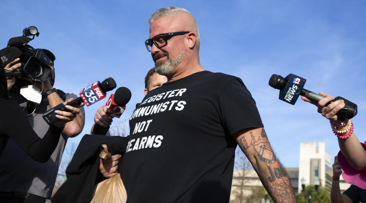 Proud-Boys-Anführer muss wegen Sturm auf Kapitol 17 Jahre in Haft | FAZ