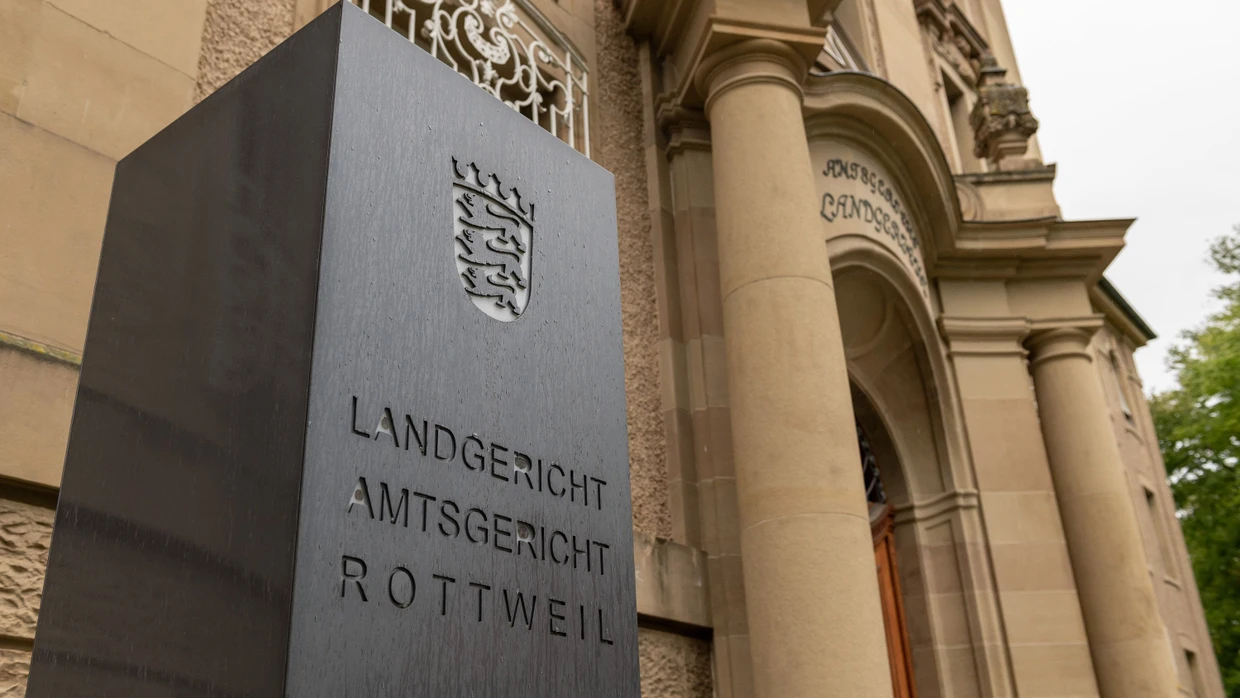 Schulhof-Attacke: Zwei 14-Jährige wegen versuchten Mordes angeklagt | FAZ