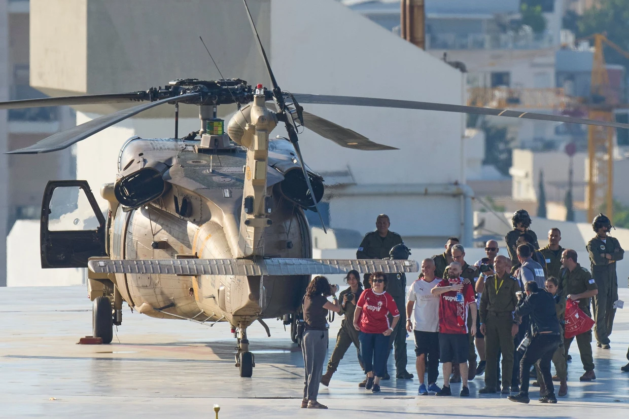 Liebe zu Fußball-Klubs hilft Hamas-Geiseln aus Israel in Tunneln | FAZ