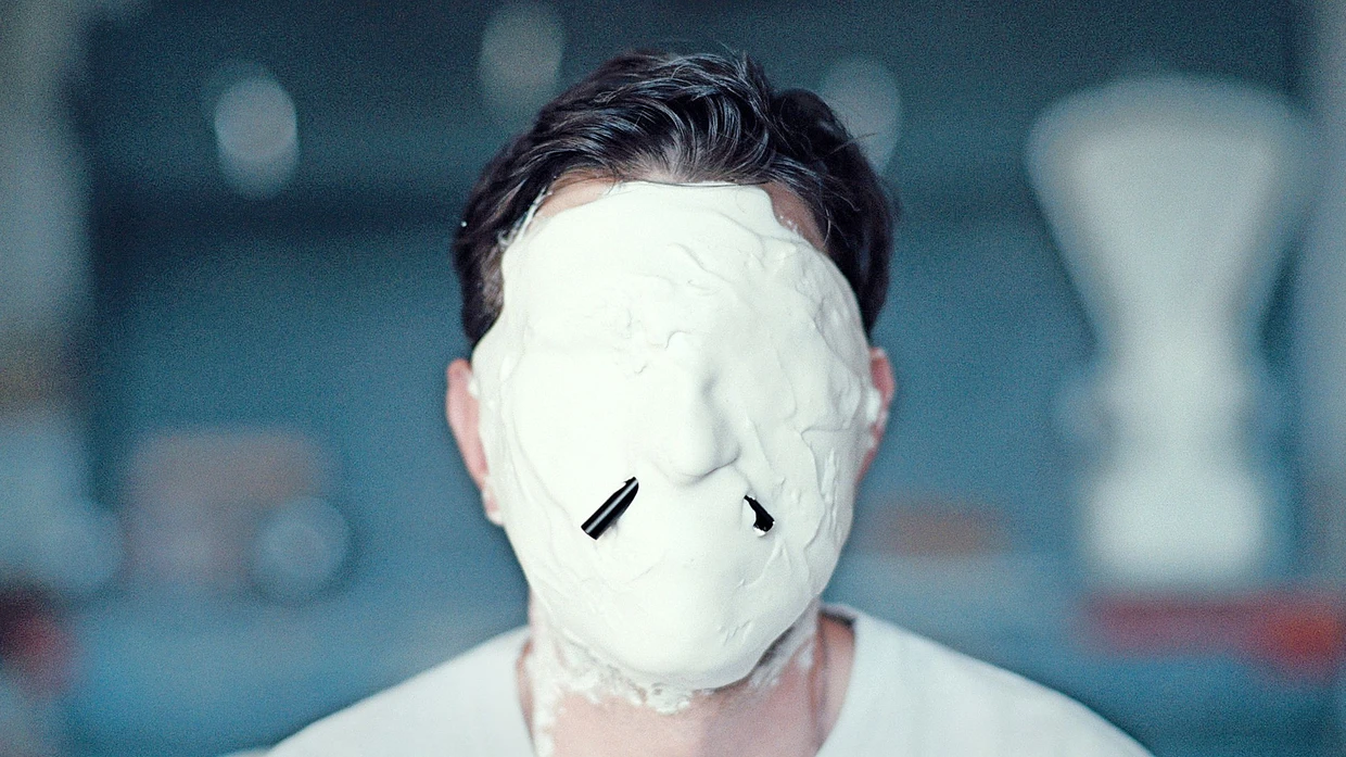 Film „Sad Jokes“ im Kino: Wer hat Angst vor ganz großen Statuen? | FAZ