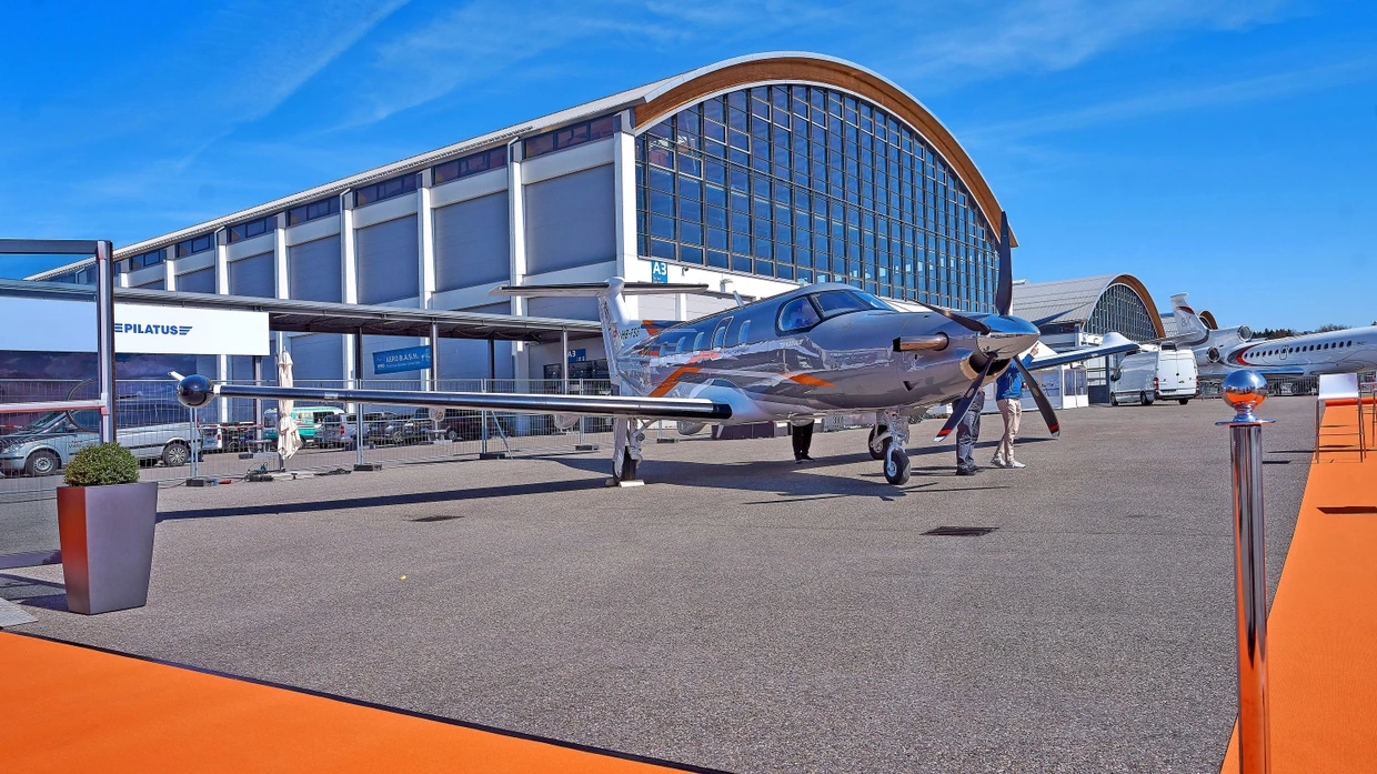 Luftfahrtmesse AERO: Wie Fliegen sicherer werden soll | FAZ