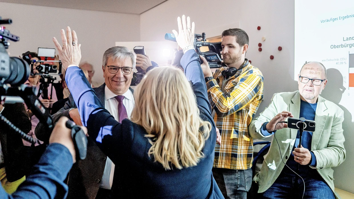 OB Wahl Wiesbaden: Zweite Amtszeit für Mende | FAZ