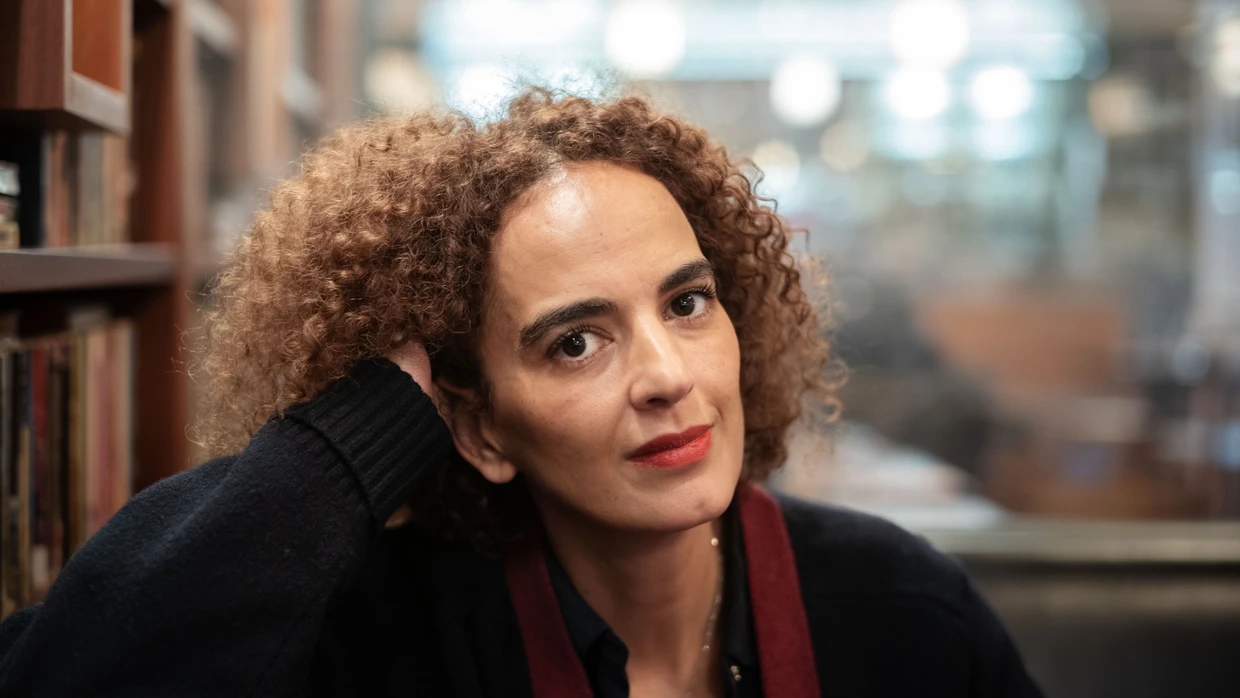 Kostenlose Leseprobe: So beginnt das neue Buch „Trag das Feuer weiter“ von Leïla Slimani | FAZ