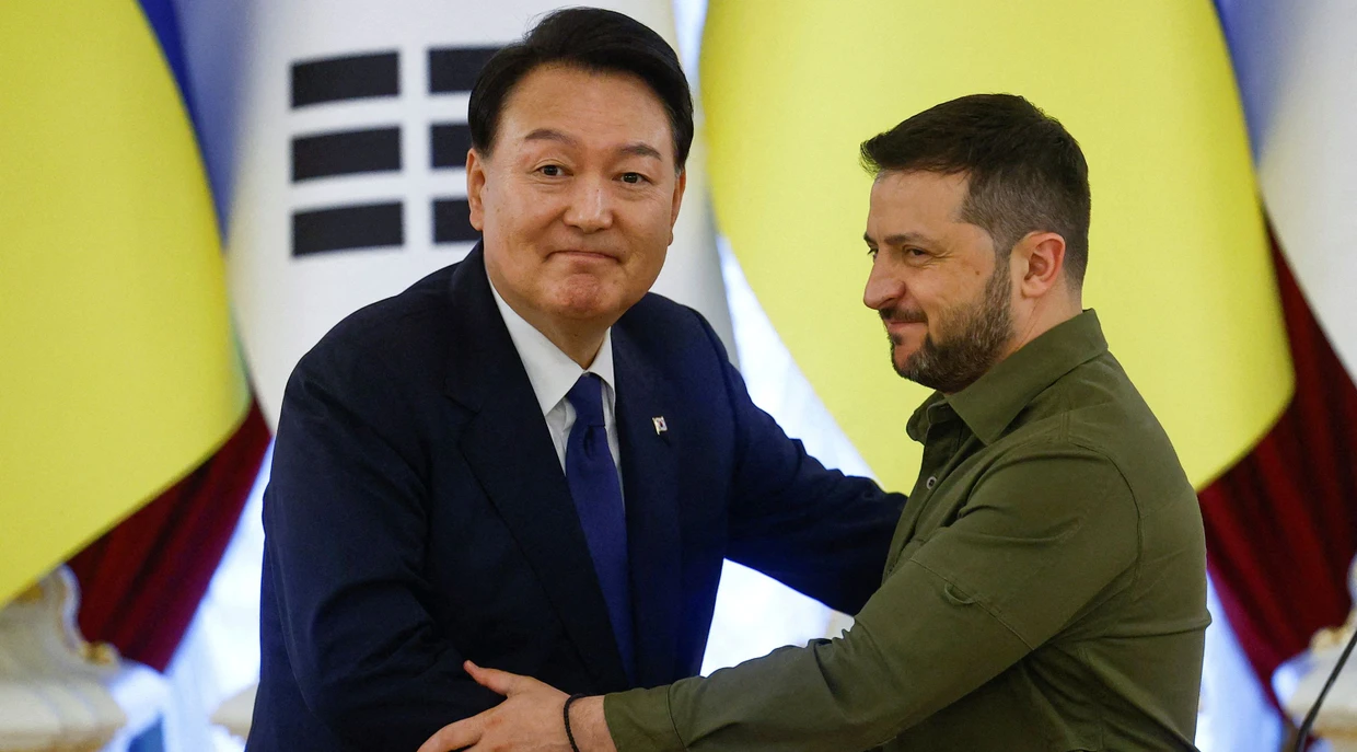 Wolodymyr Selenskyj wirbt bei Treffen mit Südkoreas Präsidenten um ...