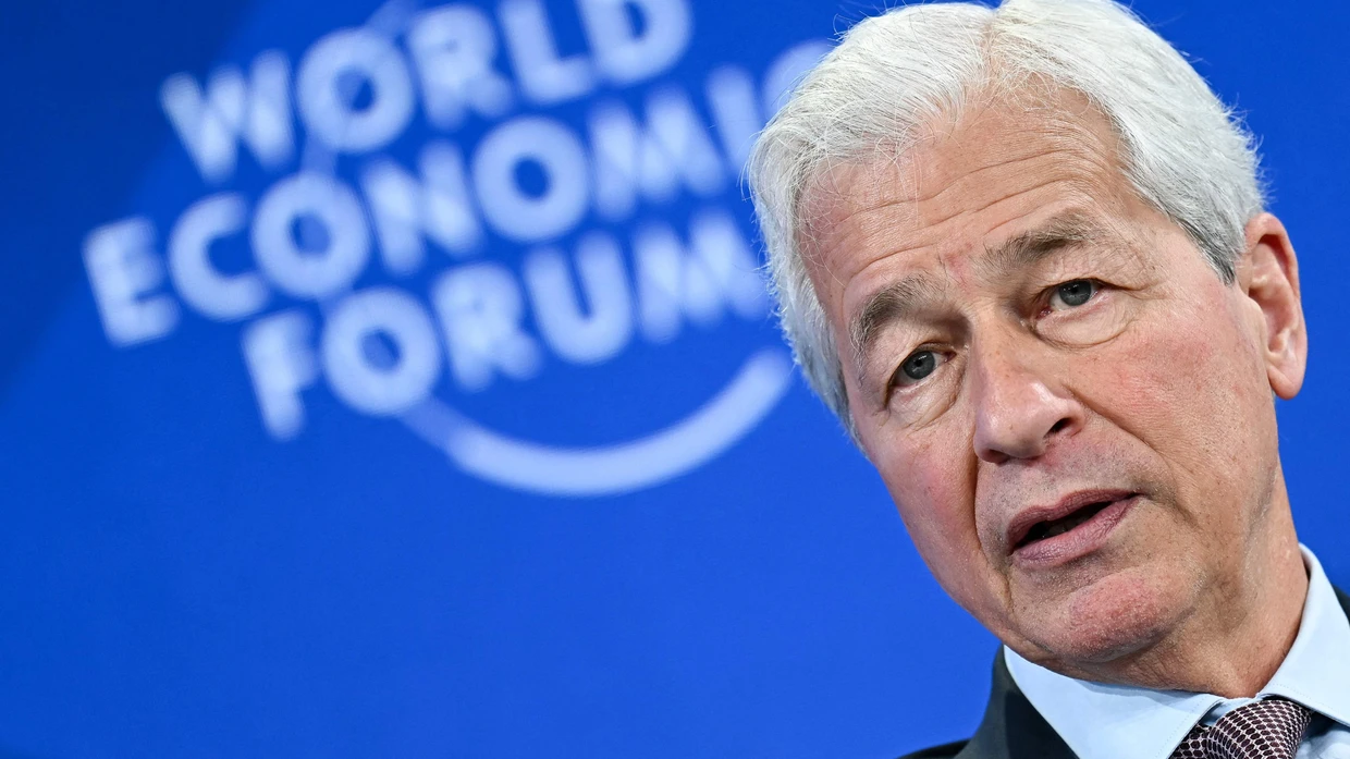 Trump verklagt Großbank JP Morgan und ihren Chef Dimon auf 5 Milliarden ...