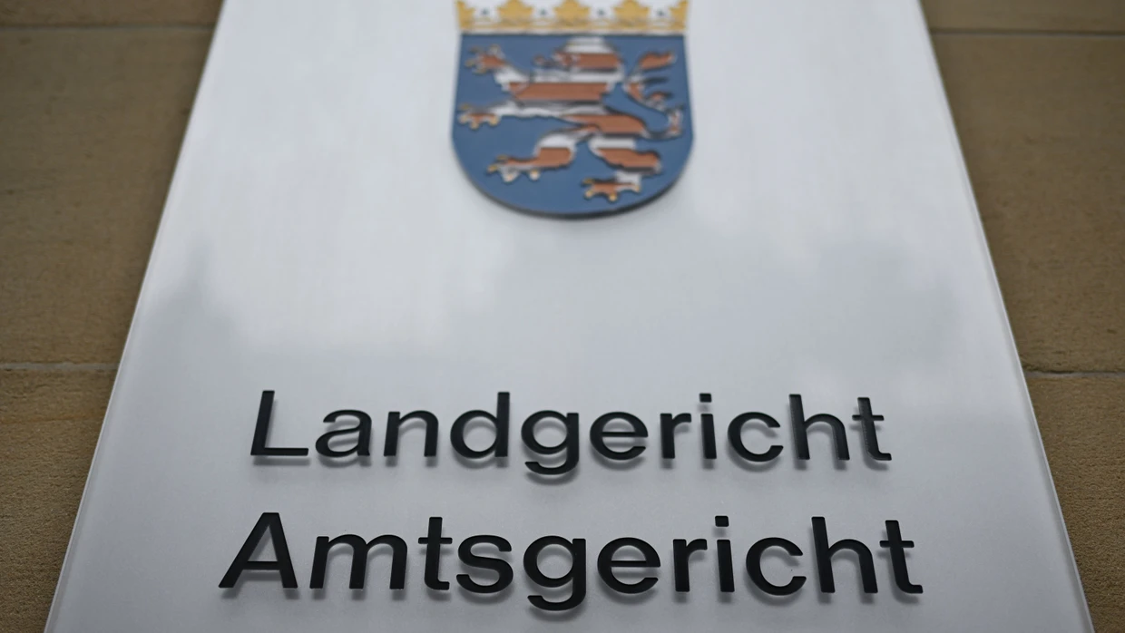 Landgericht Frankfurt: 82 Jahre alter Mann zu lebenslanger Haft ...