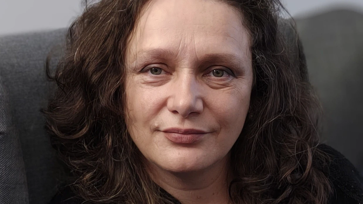 Krieg und Lyrik: Eine Begegnung mit Moni Stanila | FAZ