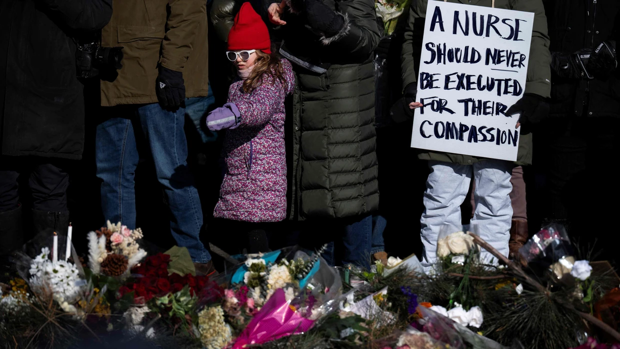 ICE-Schüsse in Minneapolis: Die letzten Momente vor Alex Prettis Tod | FAZ