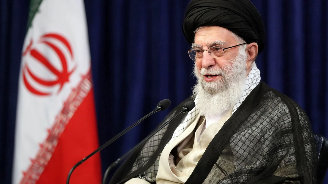 Iran-Proteste: Schwester von Chamenei verurteilt Niederschlagung der ...