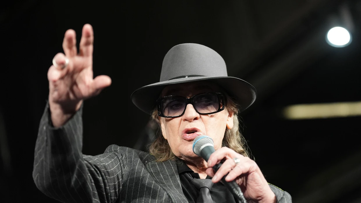 „Benötigt Auszeit“: Udo Lindenberg im Krankenhaus – Auftritt abgesagt