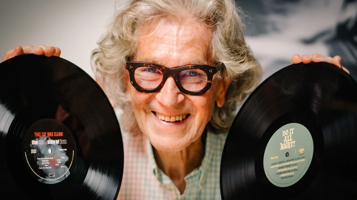Als DJ Mr. Mojo ist Wolfgang Kerl aus Wiesbaden auch mit 73 noch aktiv ...