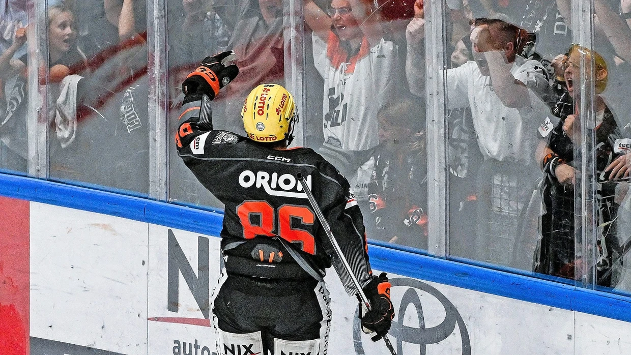 Löwen Frankfurt: Cameron Brace punktet in Deutscher Eishockey Liga DEL ...