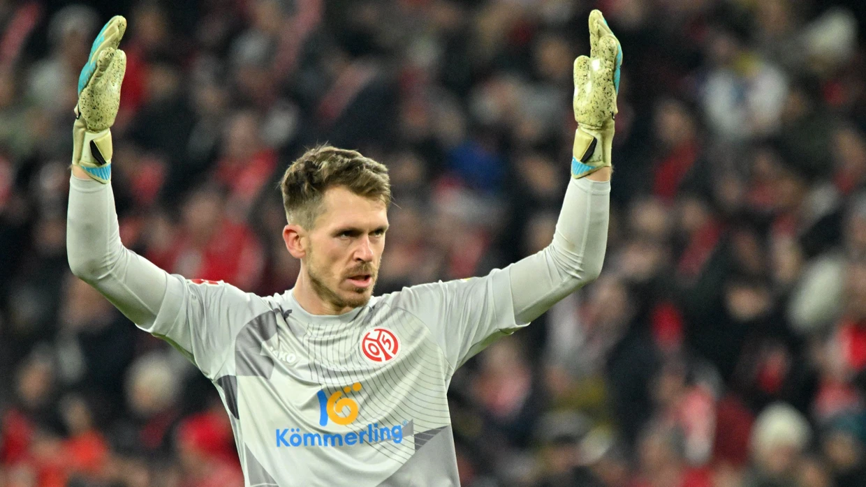 FSV Mainz 05: Torwart Daniel Batz vor Dortmund-Spiel im Fokus | FAZ