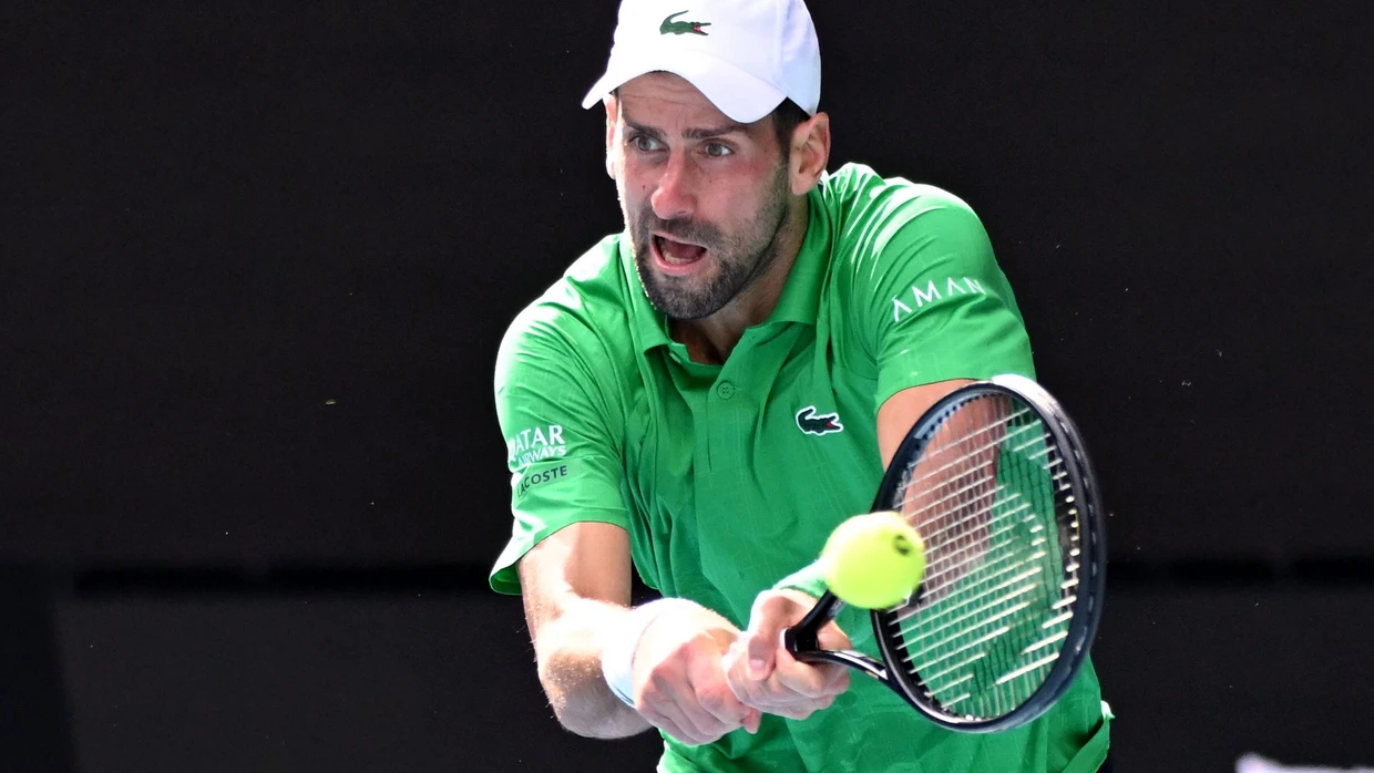 Novak Djokovic im Australian-Open-Halbfinale gegen Jannik Sinner | FAZ