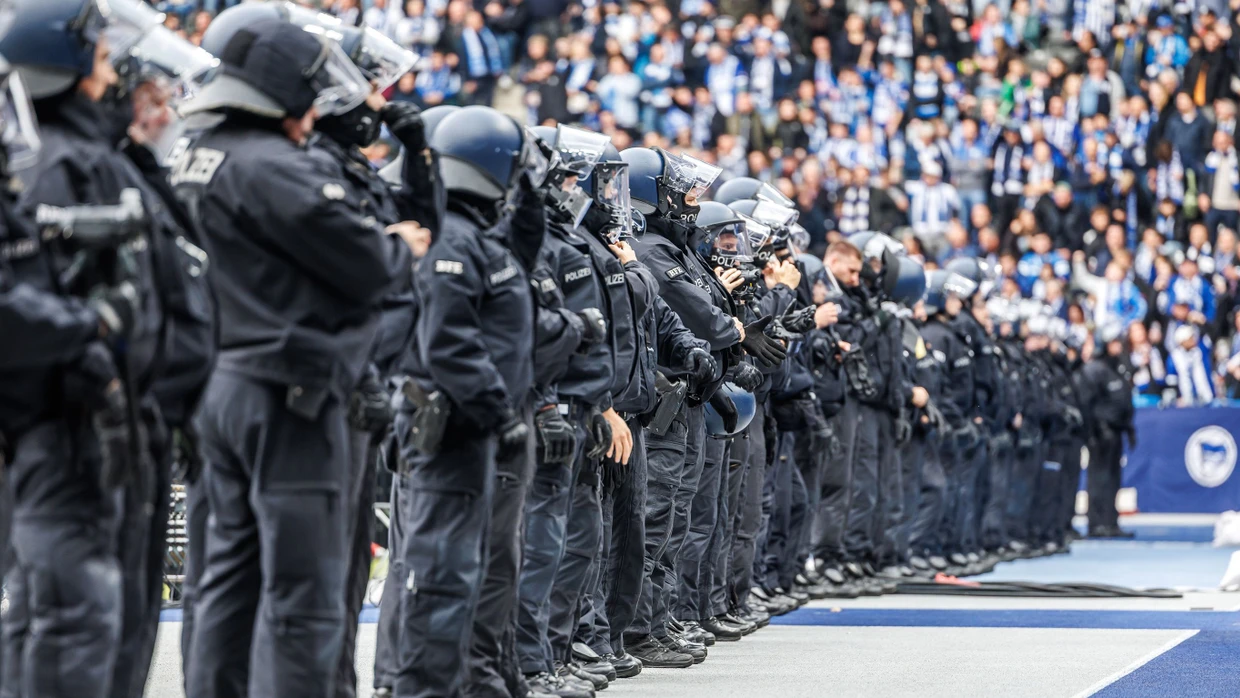 Fußball und IMK: Wo Ultras, Vereine, Polizei und Politik ...