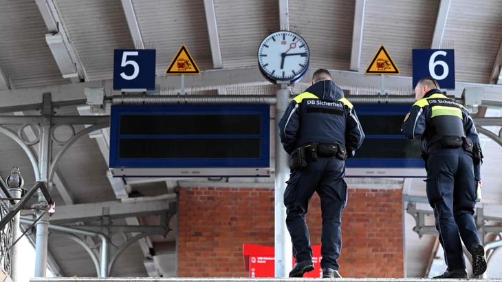 Sarah Connor im Dunkeln: „Liebe Grüße vom Stromausfall“ | FAZ