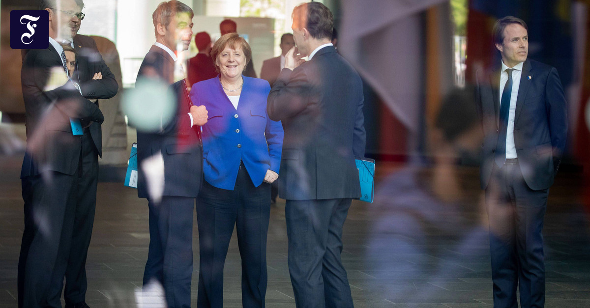 Jan Hecker: Diplomatischer Aufsteiger