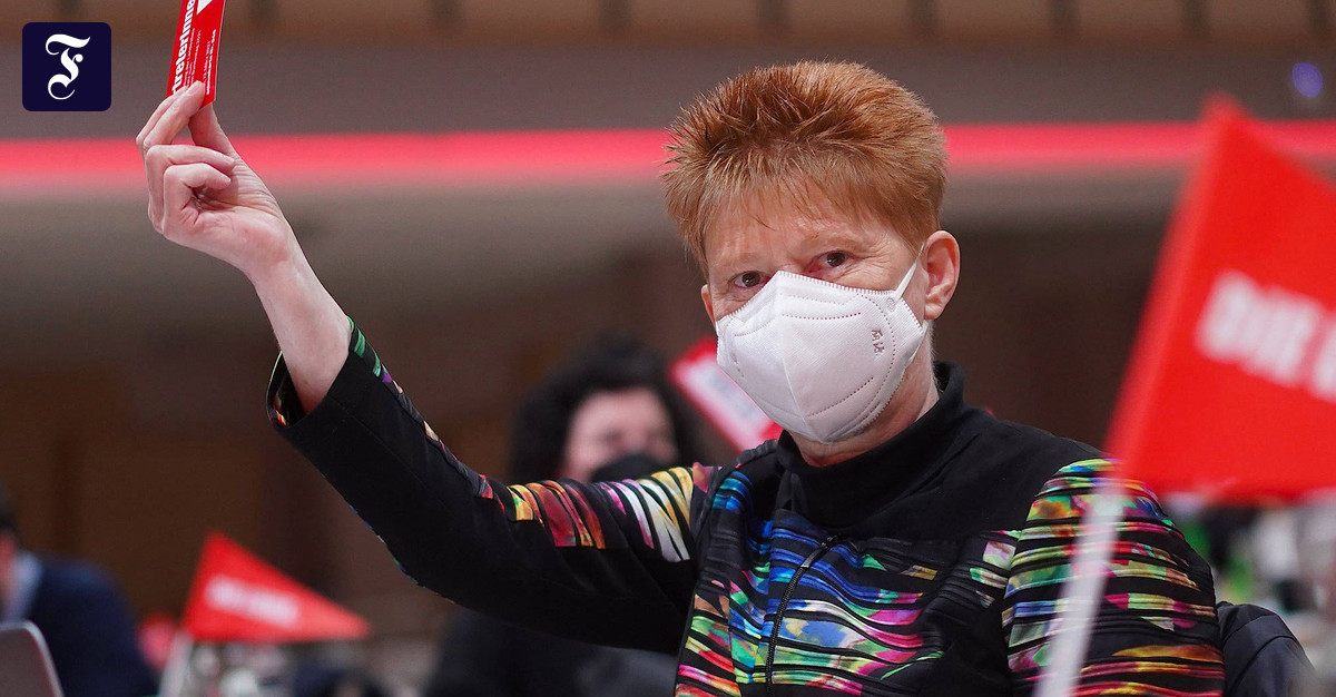 Petra Pau leitet vorerst den Innenausschuss