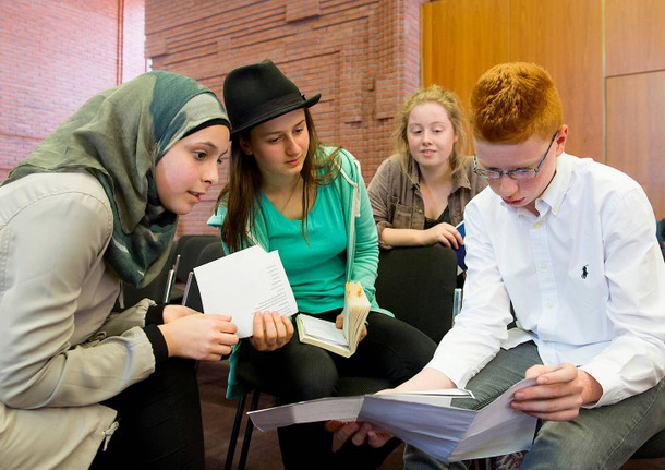 Bild zu: Faust als Theaterprojekt für Deutsche und Zugezogene - Bild 1 ...