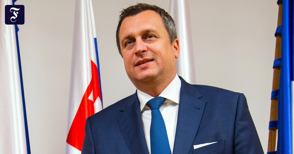 Slowakei: Politiker Andrej Danko wird für Flaggenmast verspottet