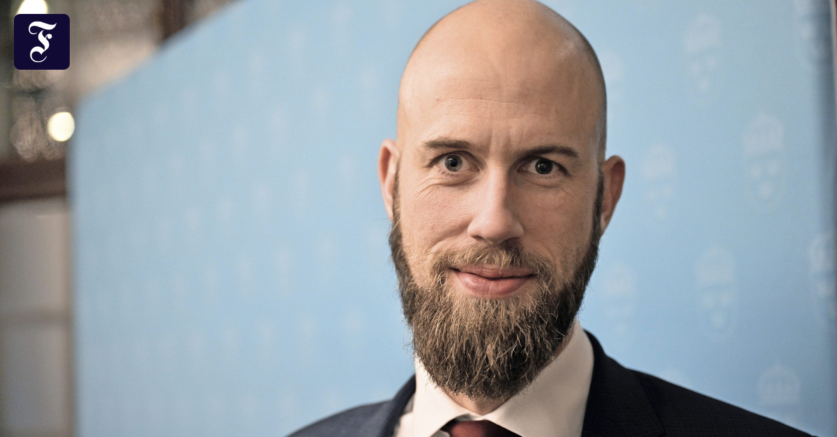 Schwedens Zivilschutzminister Carl-Oskar Bohlin warnt vor Krieg