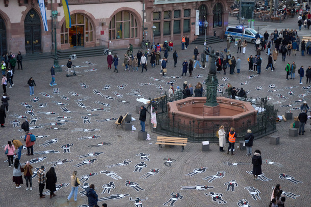 Bilderstrecke zu: Weltfrauentag: Aktivistinnen gedenken der Opfer von 133 Femiziden - Bild 3 von ...