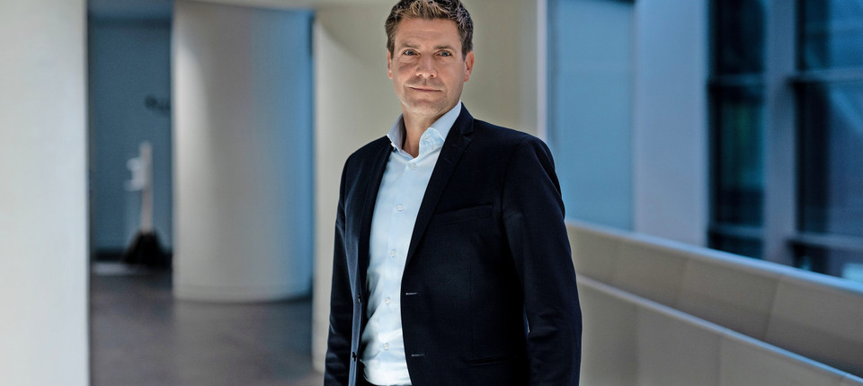 Deutsche Bank: Lars Stoy im Interview über Bargeld und Bankfilialen