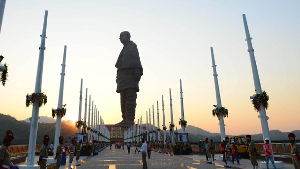 182 Meter hoch: Größte Statue der Welt in Indien eingeweiht