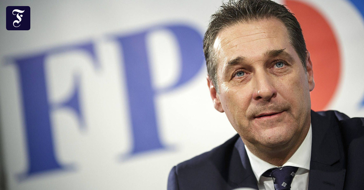 Heinz-Christian Strache zum Parteichef der FPÖ wiedergewählt
