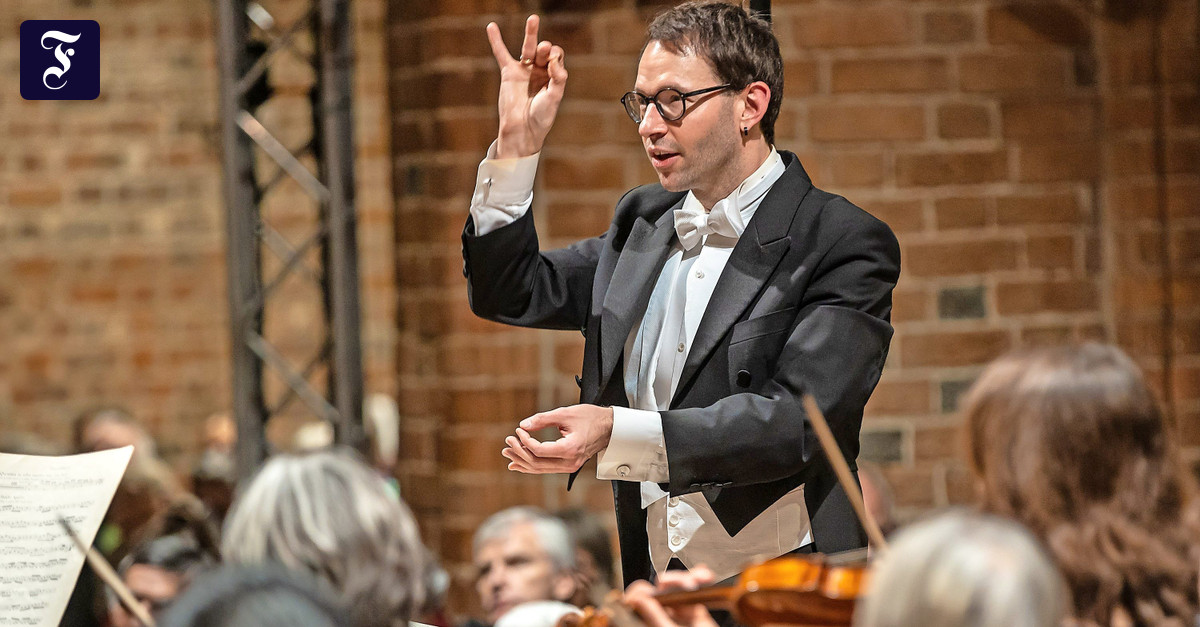 Christian Rohrbach leitet den Cäcilienchor Frankfurt
