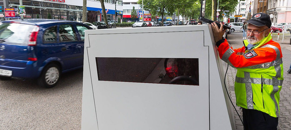 Frankfurt kauft mobiles Blitzgerät