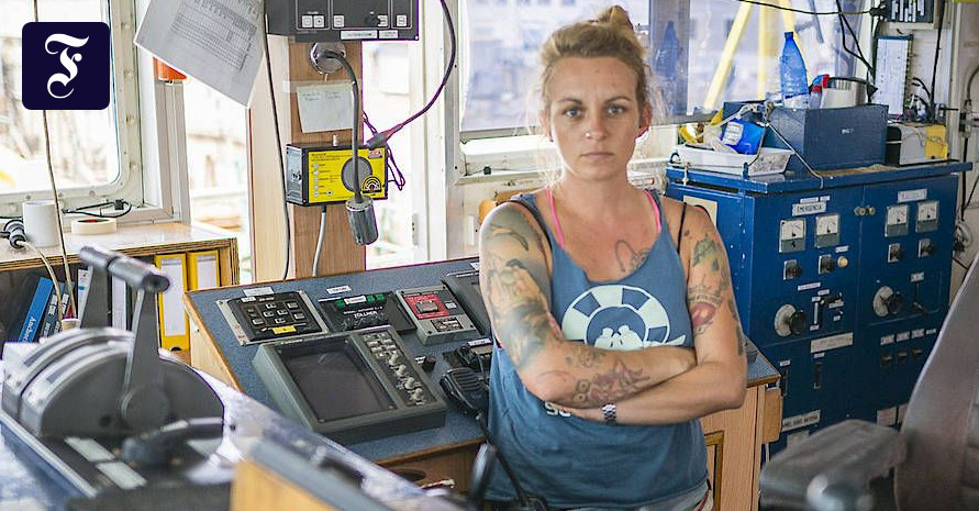 „Sea-Watch 3“-Kapitänin Pia Klemp im Interview