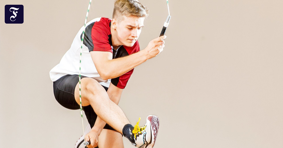 Rope Skipping: Johannes Kowalski betreibt Akrobatik mit Springseil