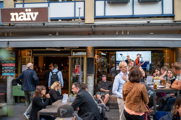 Bilderstrecke zu: Phänomen Schöntrinken: Mit jedem Schluck attraktiver - Bild 2 von 3 - FAZ