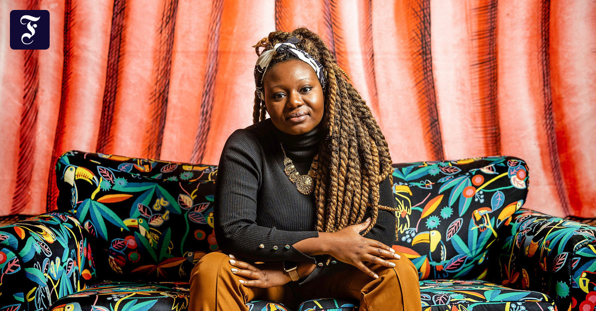 Ich bin ich: Mirrianne Mahn stellt ihren Roman „Issa“ vor