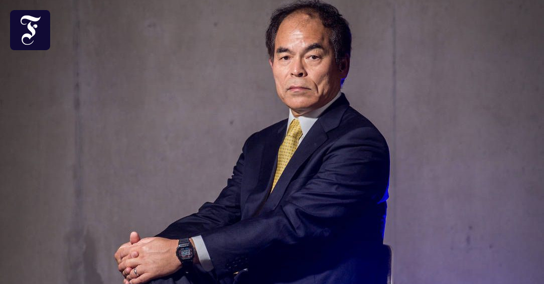 Blaue LED-Leuchten-Erfinder Shuji Nakamura im Portrait