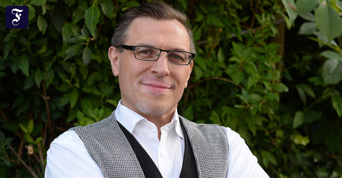 Messerschmied öffnet Laden trotz Lockdowns: „Ich lasse es darauf ankommen“