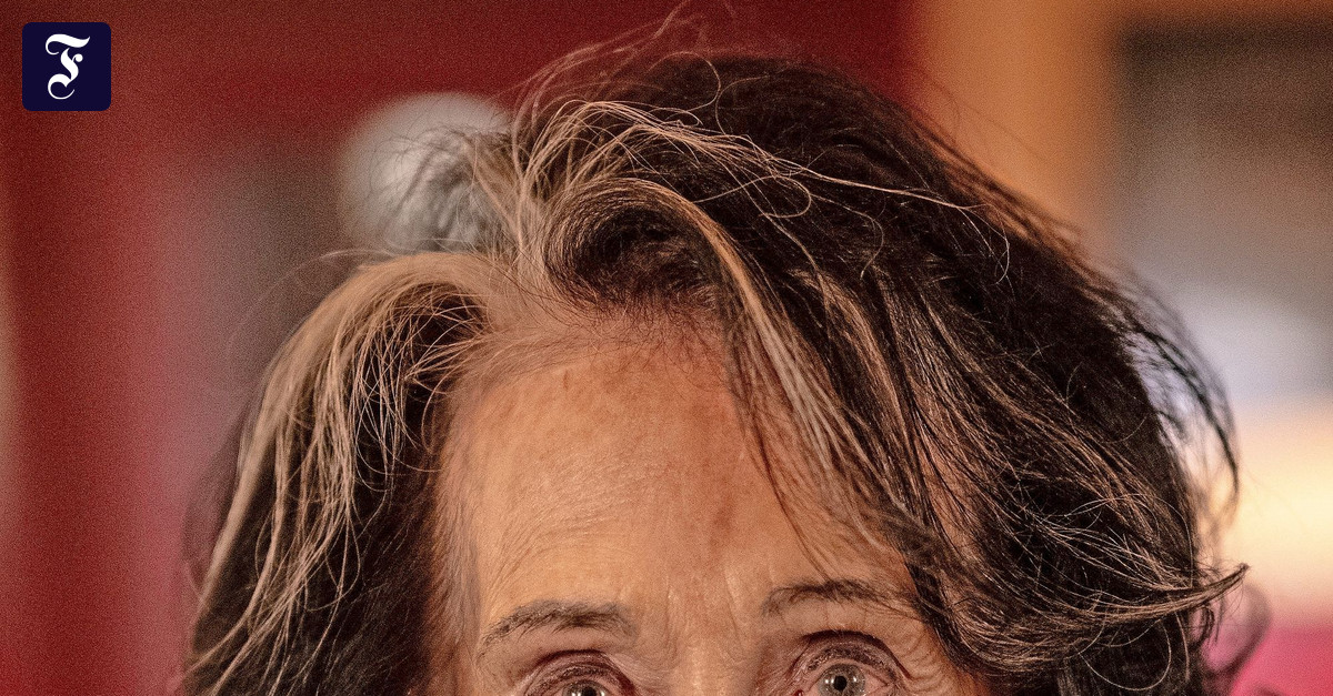 Ingrid Gräfin zu Solms-Wildenfels liest aus ihrem Buch „Schweigen ist ...